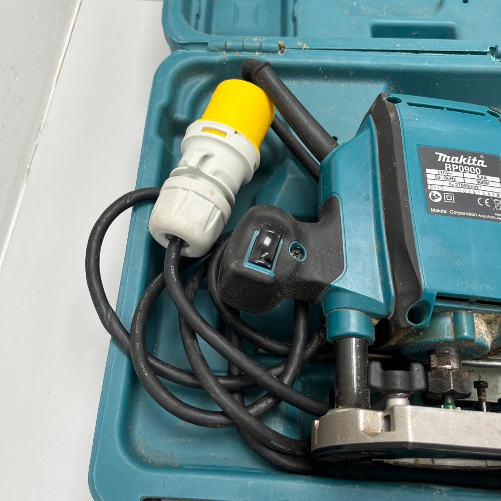 Pre-owned Makita rp0900 110V Router - Own4Less